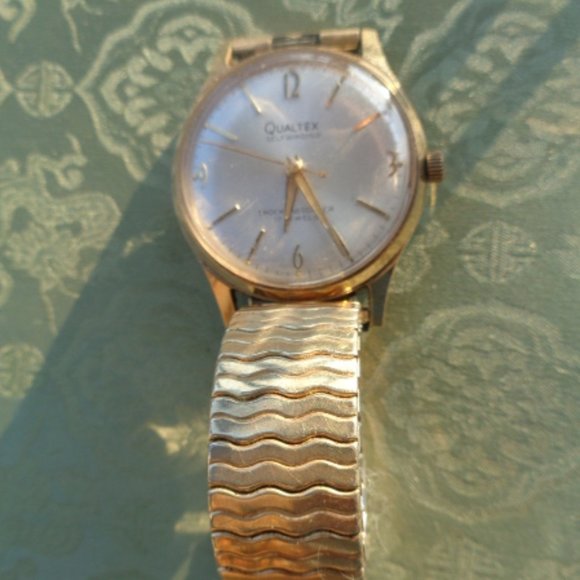 Vintage | Accessories | Vintage Qualtex Self Winding Serial 82 | Poshmark